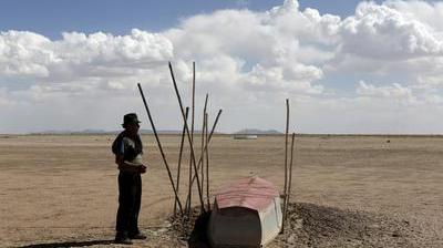 Bolivie: le lac Poopó complètement asséché (photos) - Le Soir